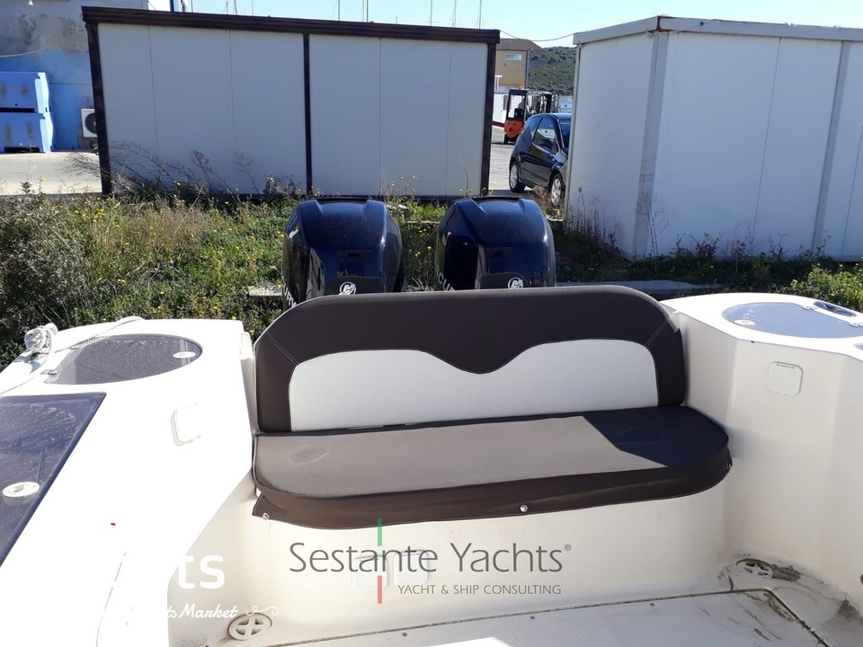 2010 Ranieri International 32 for sale. View price, photos and Buy 2010 ...