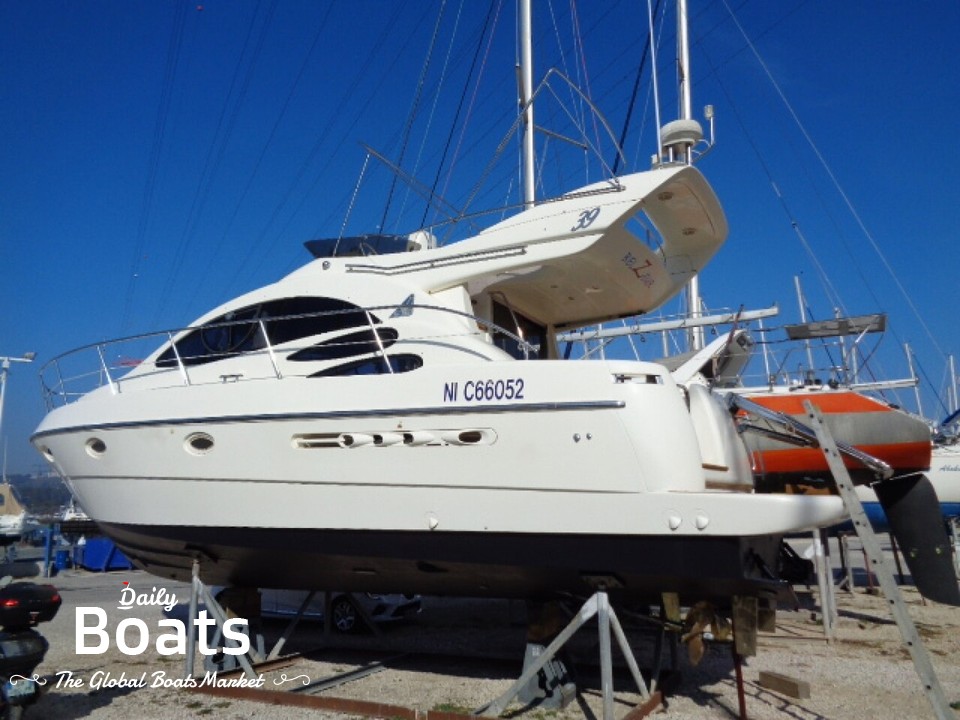 2003 Azimut 39 Fly for sale. View price, photos and Buy 2003 Azimut 39 ...