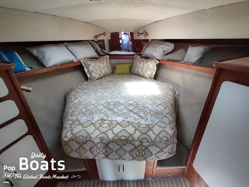 1989 Pacemaker Yachts 33 for sale. View price, photos and Buy 1989 ...