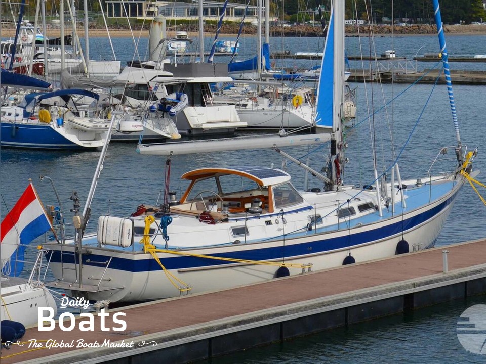 Hallberg-Rassy 45 for sale. View price, photos and Buy Hallberg-Rassy ...