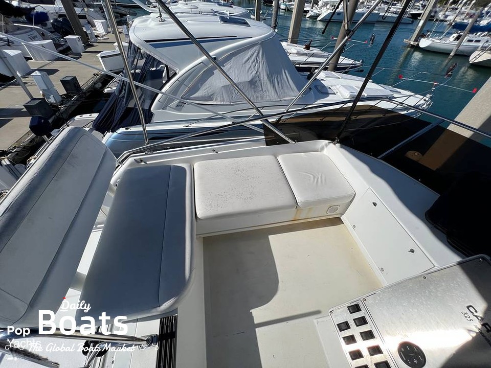 1996 Carver Yachts 325 Aft Cabin for sale. View price, photos and Buy ...