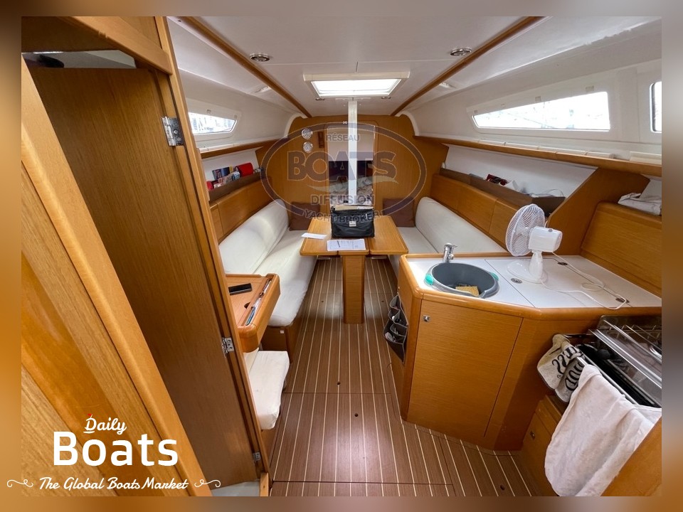2011 Jeanneau Sun Odyssey 33I (Performance) for sale. View price ...