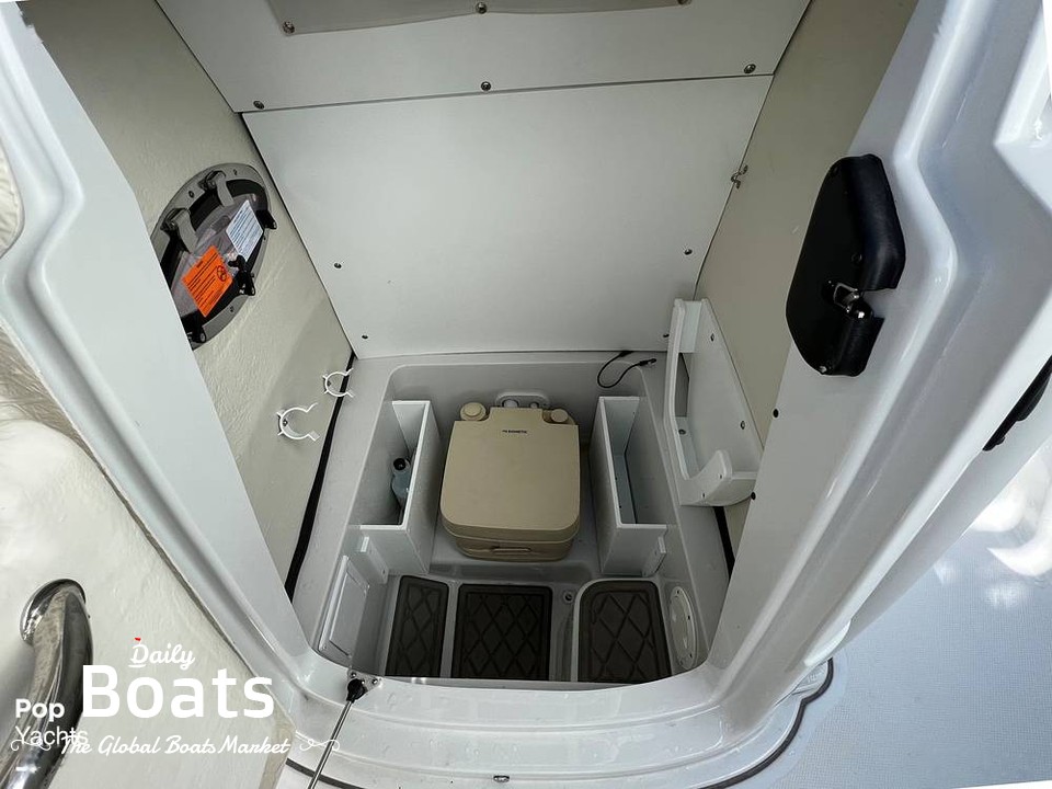 2022 Crownline Finseeker 220Cc for sale. View price, photos and Buy ...