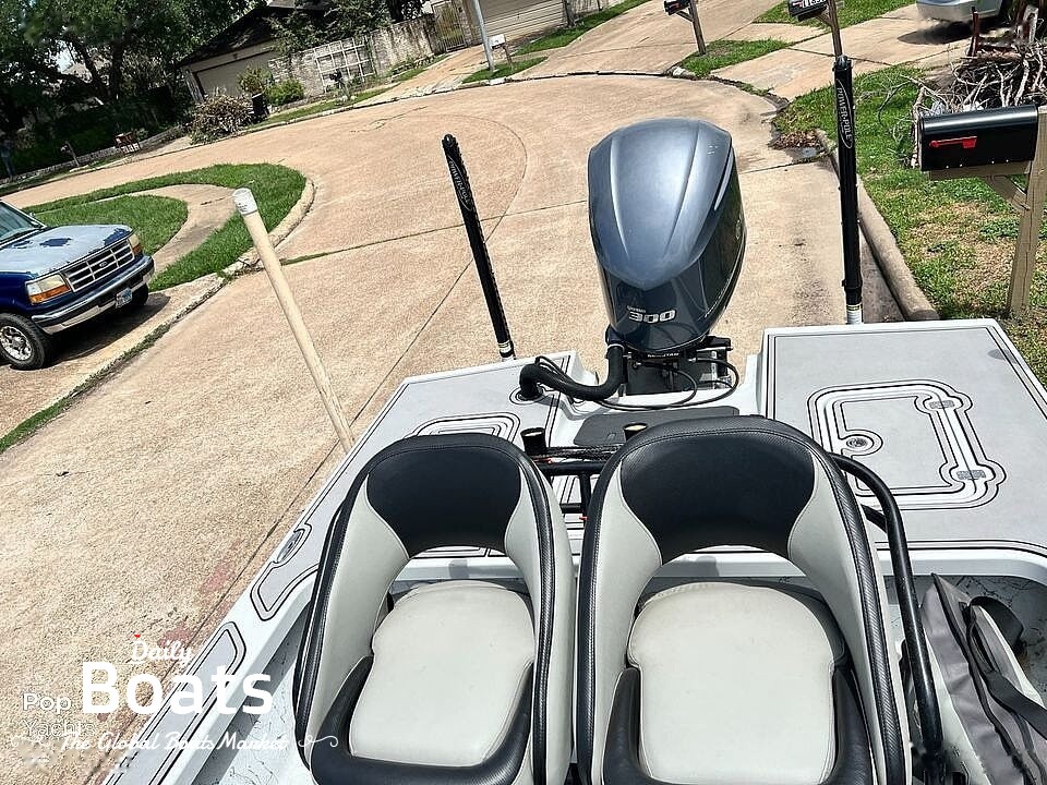 2014 Majek Xtreme 25 for sale. View price, photos and Buy 2014 Majek ...