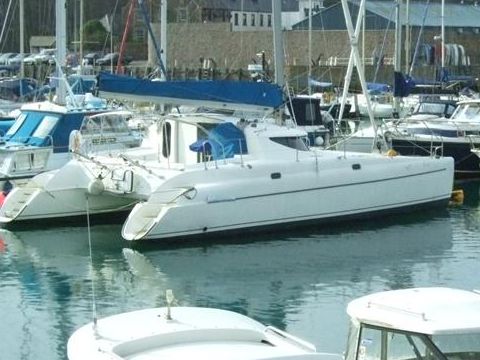 1995 Fountaine Pajot Athena 38 for sale. View price, photos and Buy ...