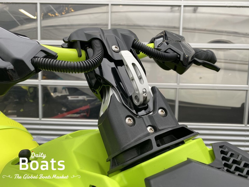 2023 Sea-Doo Spark 2-Up Trixx 2023 Manta Green for sale. View price ...