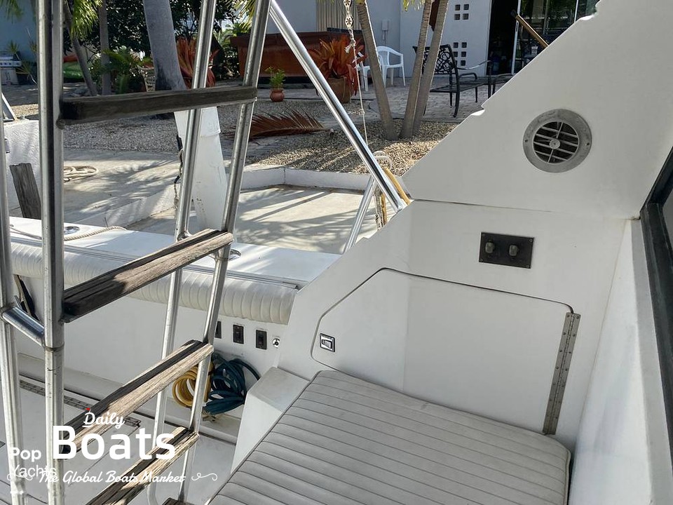 1992 Phoenix Marine 33 Sfx for sale. View price, photos and Buy 1992 ...