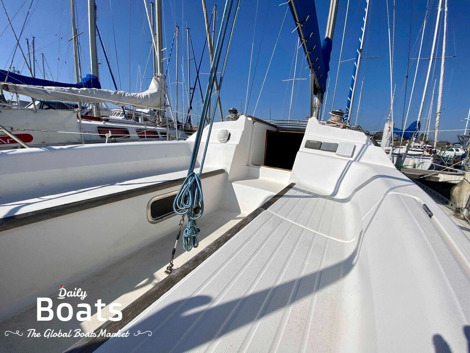 1997 Dufour 30 Classic for sale. View price, photos and Buy 1997 Dufour ...