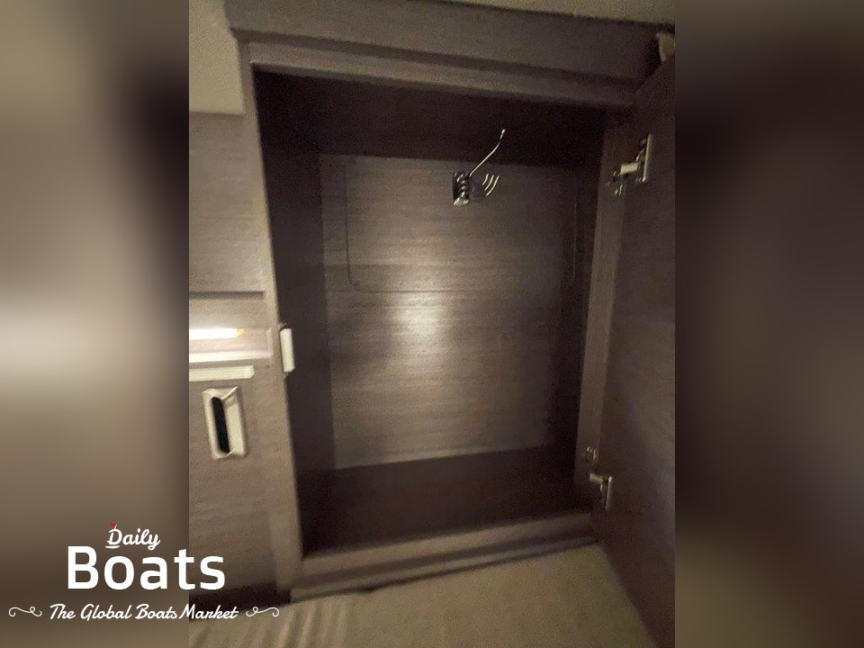 2022 Sea Ray 320 Sundancer 700 Ps Vollausstattung Mj for sale. View ...