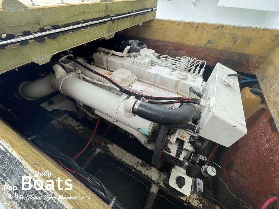 1984 Crusader 34 for sale. View price, photos and Buy 1984 Crusader 34 ...