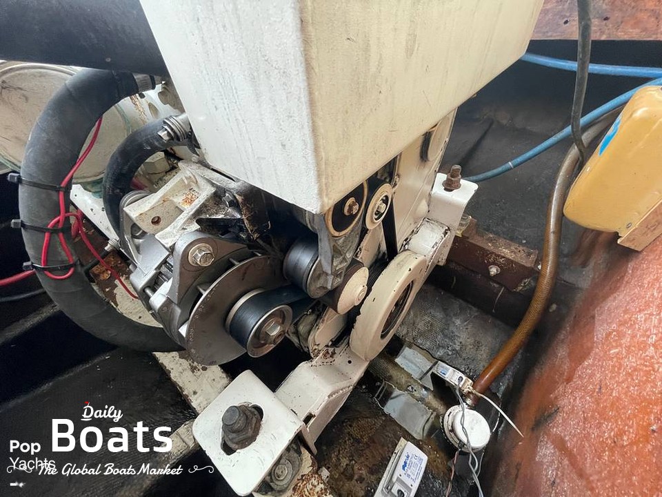 1984 Crusader 34 for sale. View price, photos and Buy 1984 Crusader 34 ...