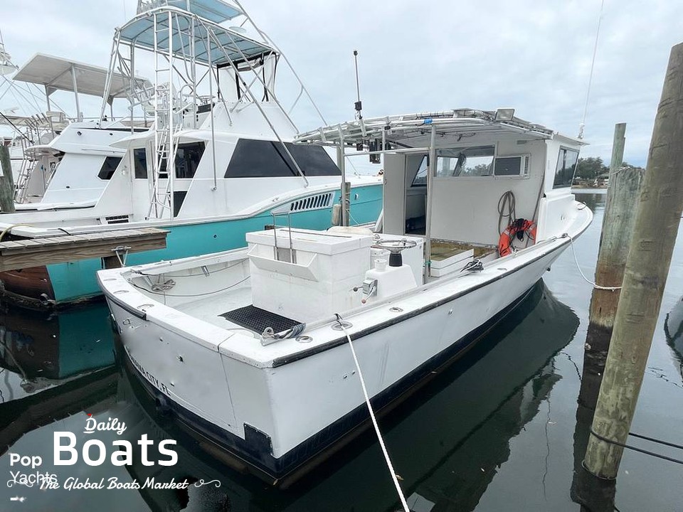 1984 Crusader 34 for sale. View price, photos and Buy 1984 Crusader 34 ...