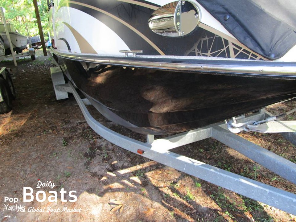 2015 Caravelle Powerboats Razor 247 Ur for sale. View price, photos and ...