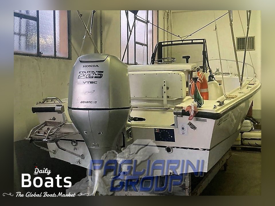 1985 Mako Marine 221 for sale. View price, photos and Buy 1985 Mako ...