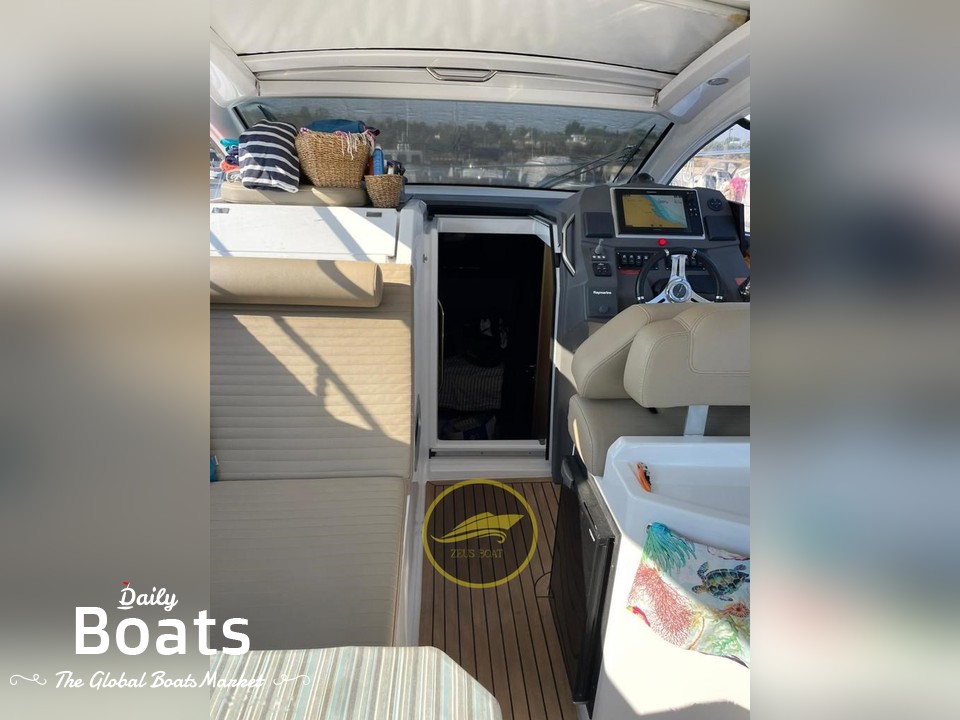 2018 Azimut 34 Atlantis for sale. View price, photos and Buy 2018 ...