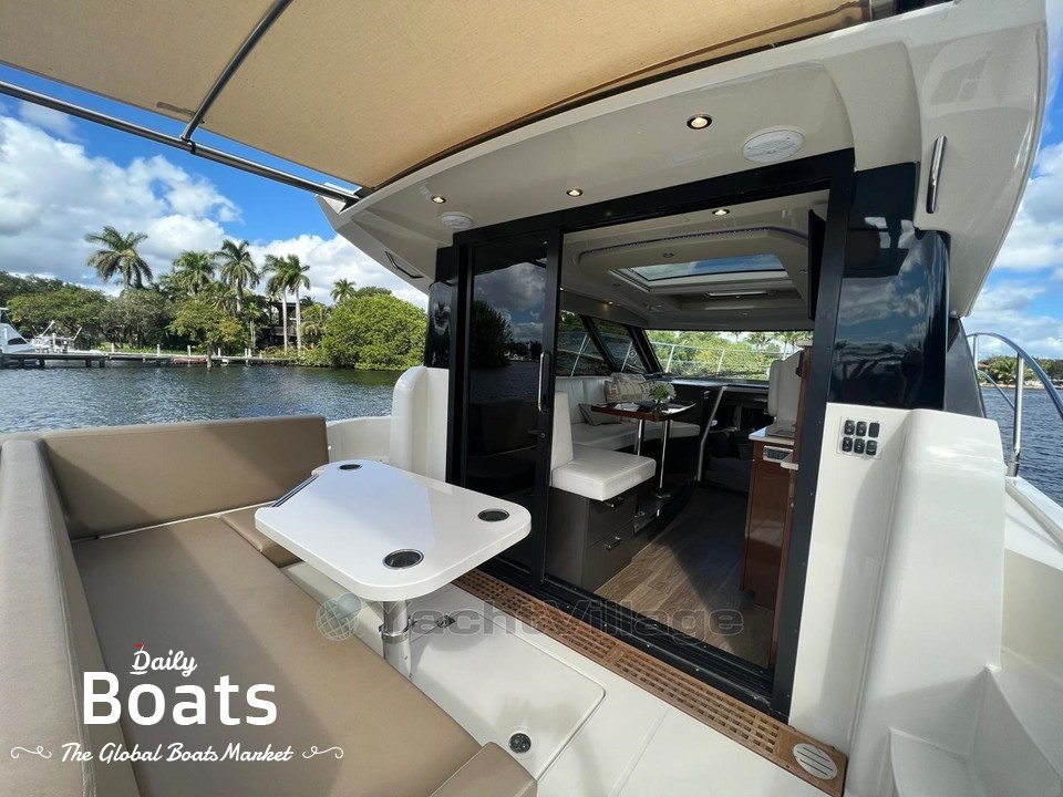 2018 Carver Yachts C34 for sale. View price, photos and Buy 2018 Carver ...