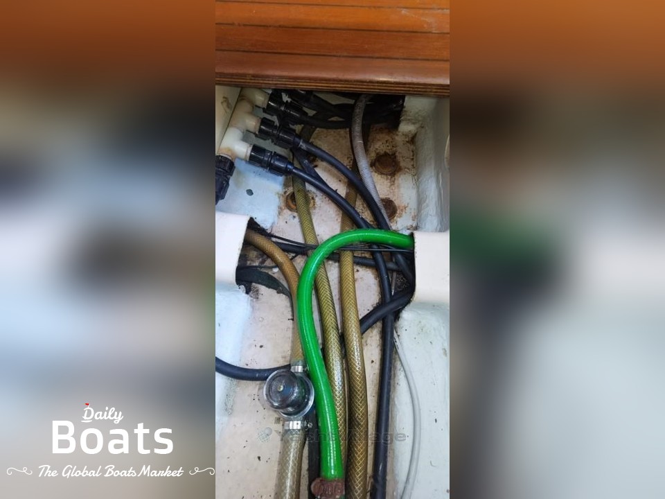 1989 Beneteau Oceanis 39 for sale. View price, photos and Buy 1989 ...