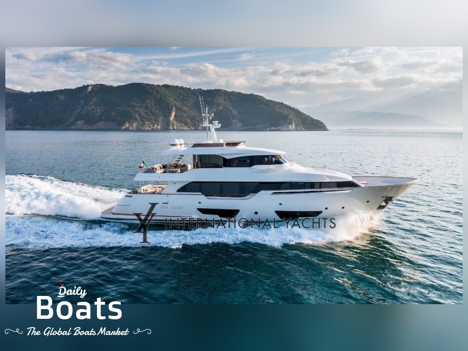 2017 Custom Line Navetta 28 for sale. View price, photos and Buy 2017 ...