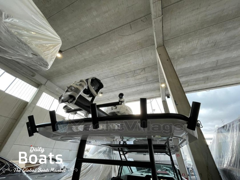 2020 Axopar 37 Sun Top for sale. View price, photos and Buy 2020 Axopar ...