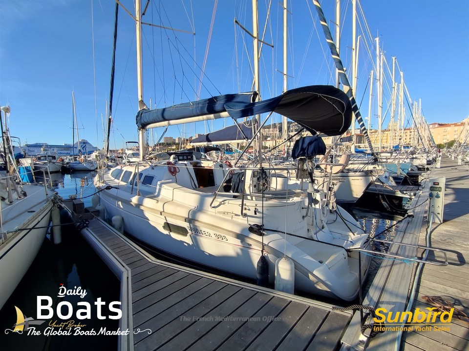 1995 Hunter 336 for sale. View price, photos and Buy 1995 Hunter 336 ...