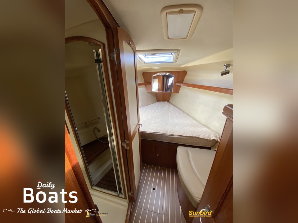 2004 Hunter 44 Ds for sale. View price, photos and Buy 2004 Hunter 44 ...