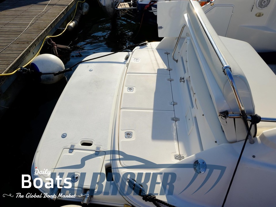 2002 Regal Marine Commodore 2665 for sale. View price, photos and Buy ...
