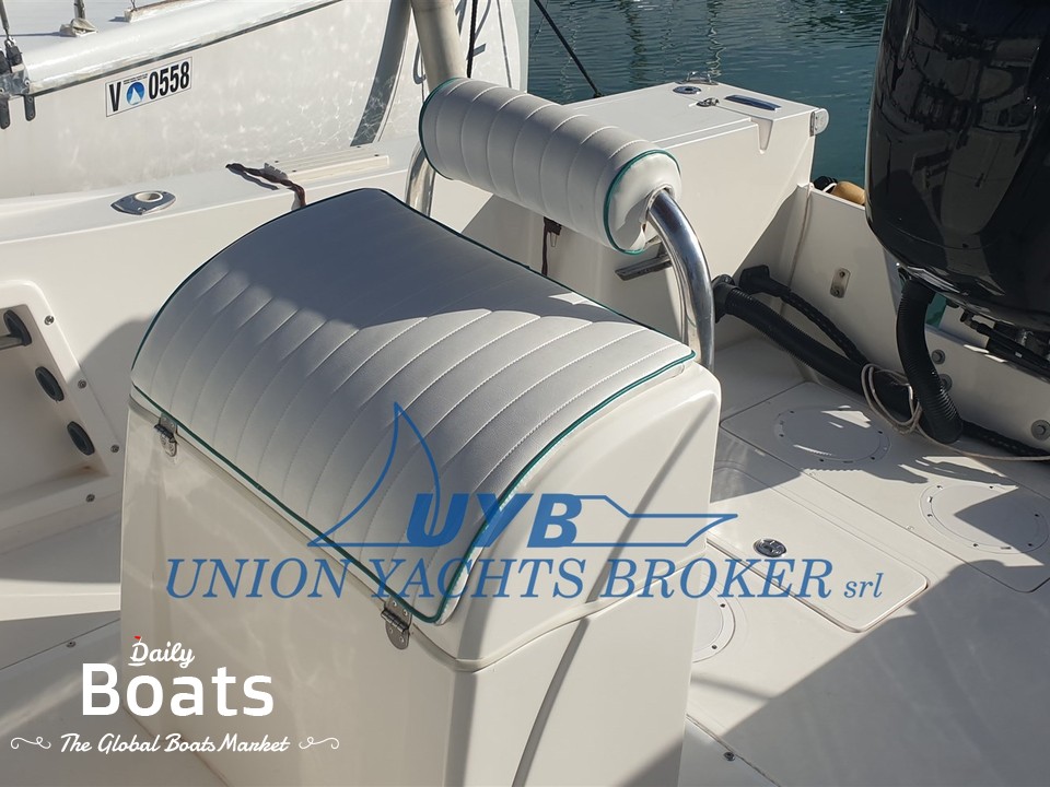 1997 Mako Marine 221 for sale. View price, photos and Buy 1997 Mako ...