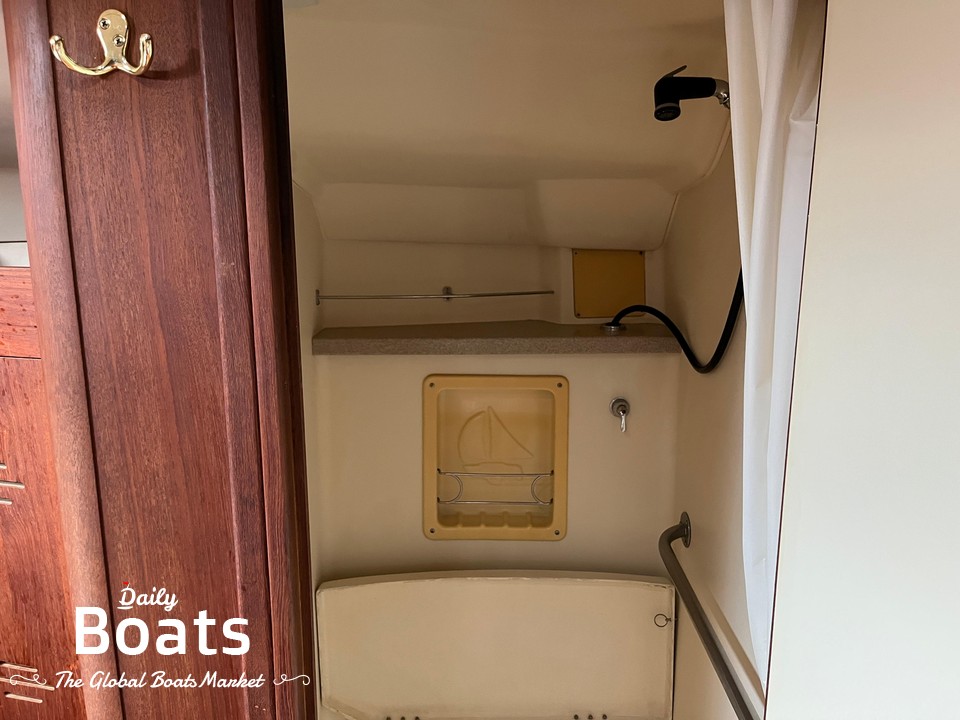 2001 Hunter 460 for sale. View price, photos and Buy 2001 Hunter 460 ...