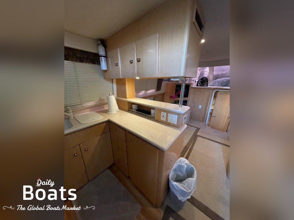 1998 Carver 455 Aft Cabin Motoryacht for sale. View price, photos and ...