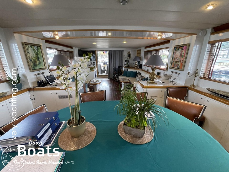 1990 Azimut 90 Europa на продажу. Посмотреть цену, фотографии и Купить ...