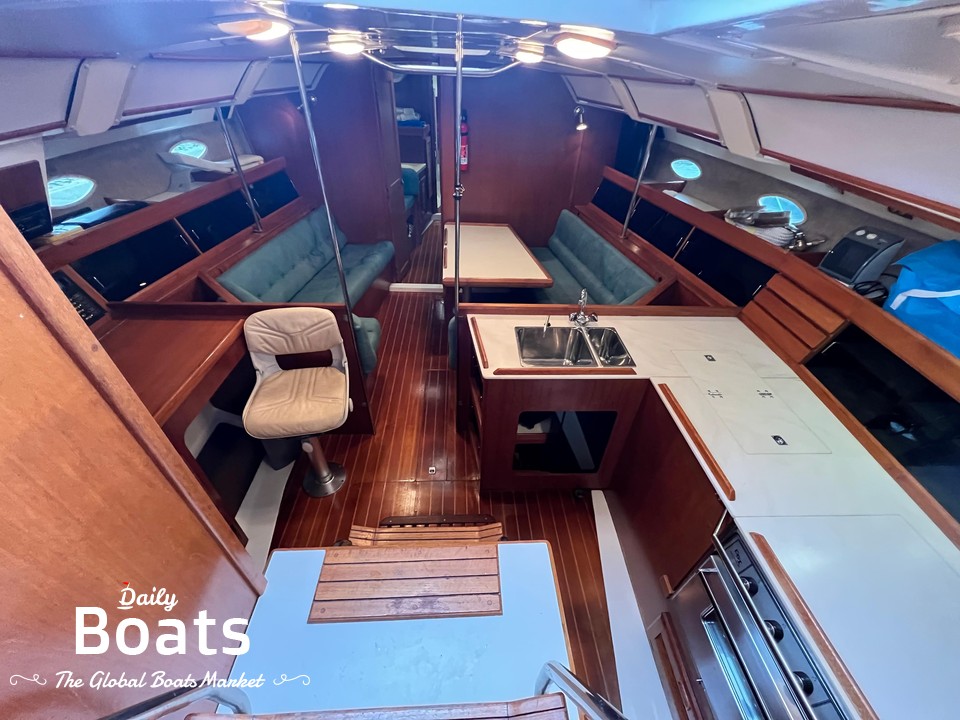 1986 Hunter 45 Legend for sale. View price, photos and Buy 1986 Hunter ...