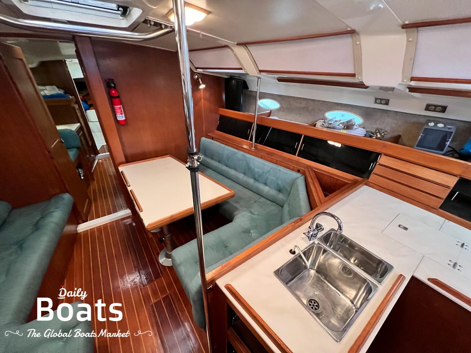 1986 Hunter 45 Legend for sale. View price, photos and Buy 1986 Hunter ...