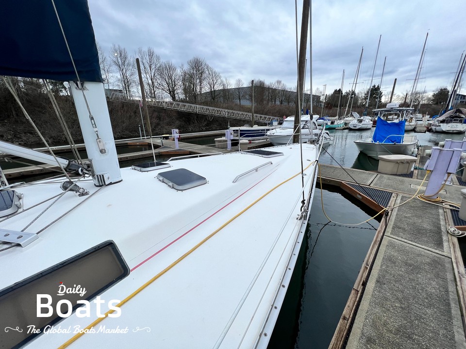 1986 Hunter 45 Legend for sale. View price, photos and Buy 1986 Hunter ...