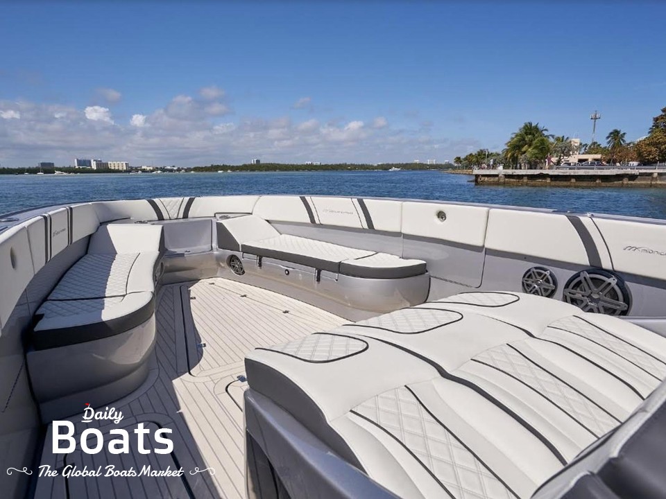 2020 Midnight Express 43' Solstice for sale. View price, photos and Buy ...