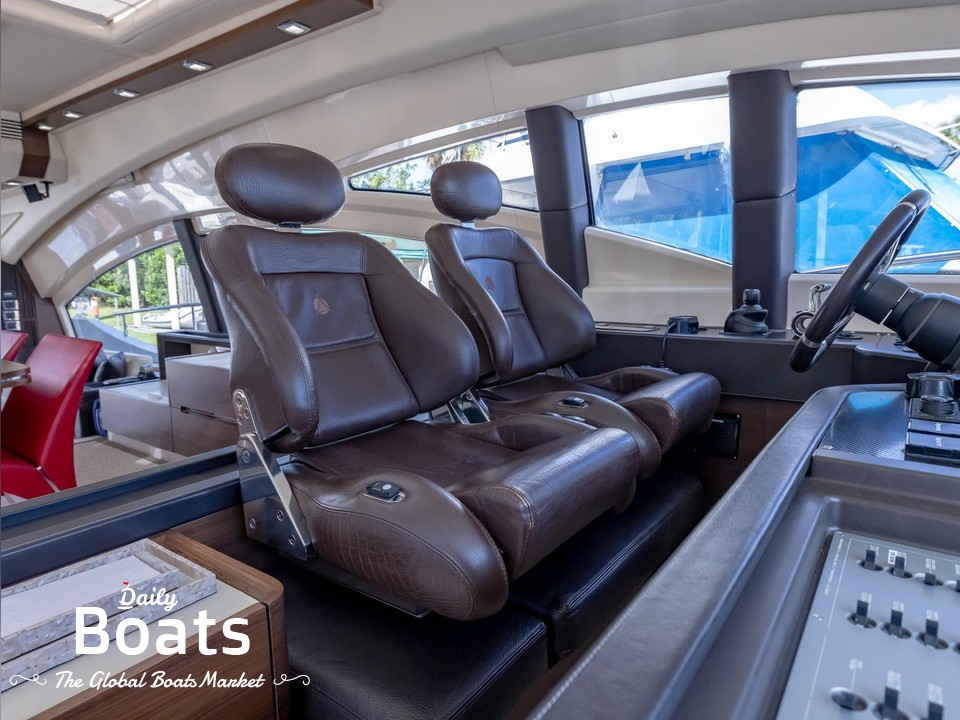 2011 Azimut 72S for sale. View price, photos and Buy 2011 Azimut 72S ...