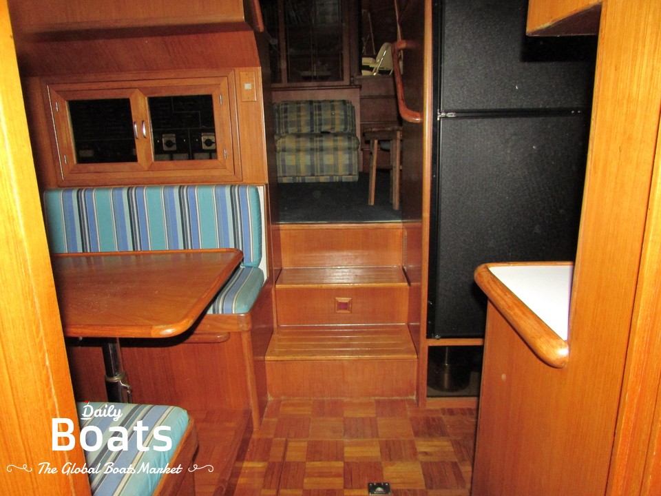 1990 Jefferson 42 Viscount Sundeck for sale. View price, photos and Buy ...
