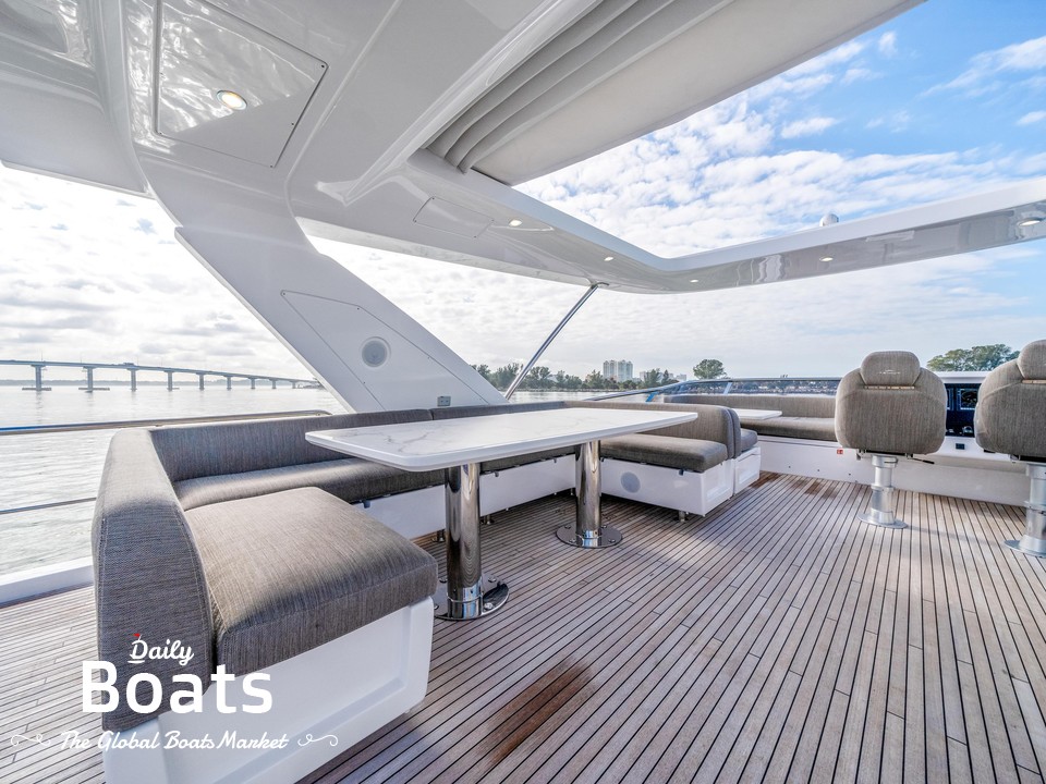 2021 Azimut 72 Flybridge for sale. View price, photos and Buy 2021 ...