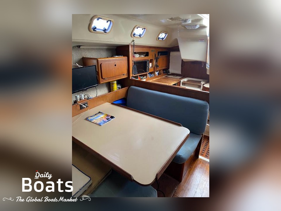 1988 Hunter 333 for sale. View price, photos and Buy 1988 Hunter 333 ...