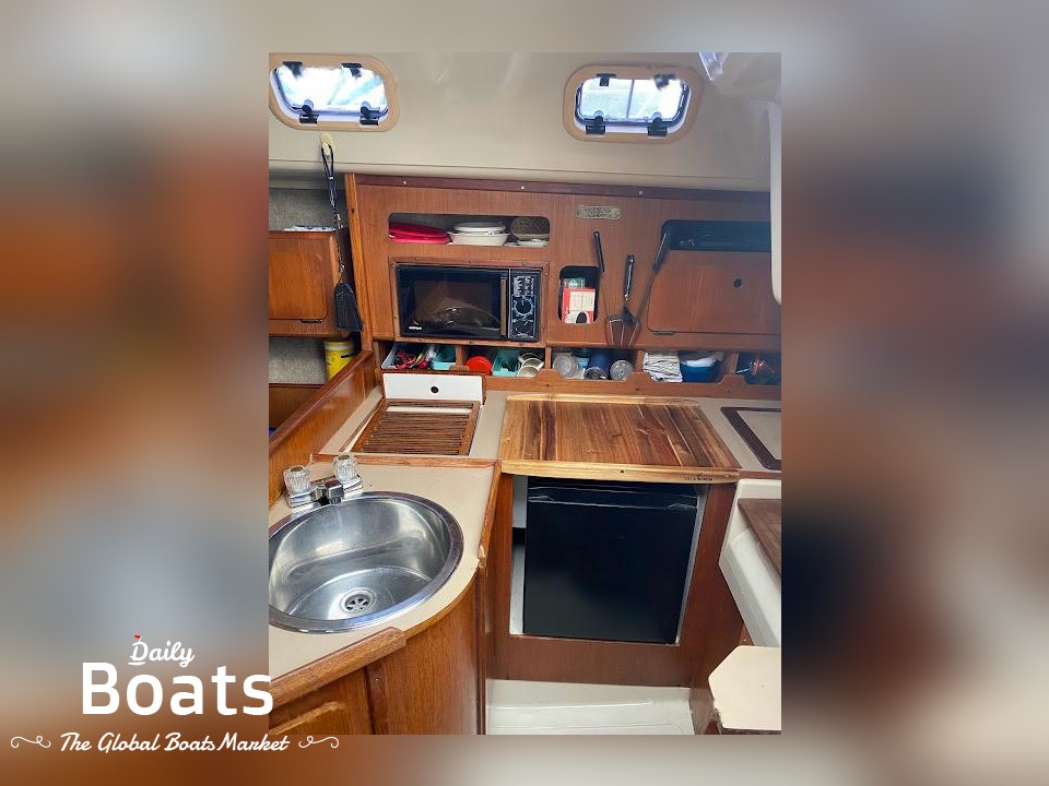 1988 Hunter 333 for sale. View price, photos and Buy 1988 Hunter 333 ...