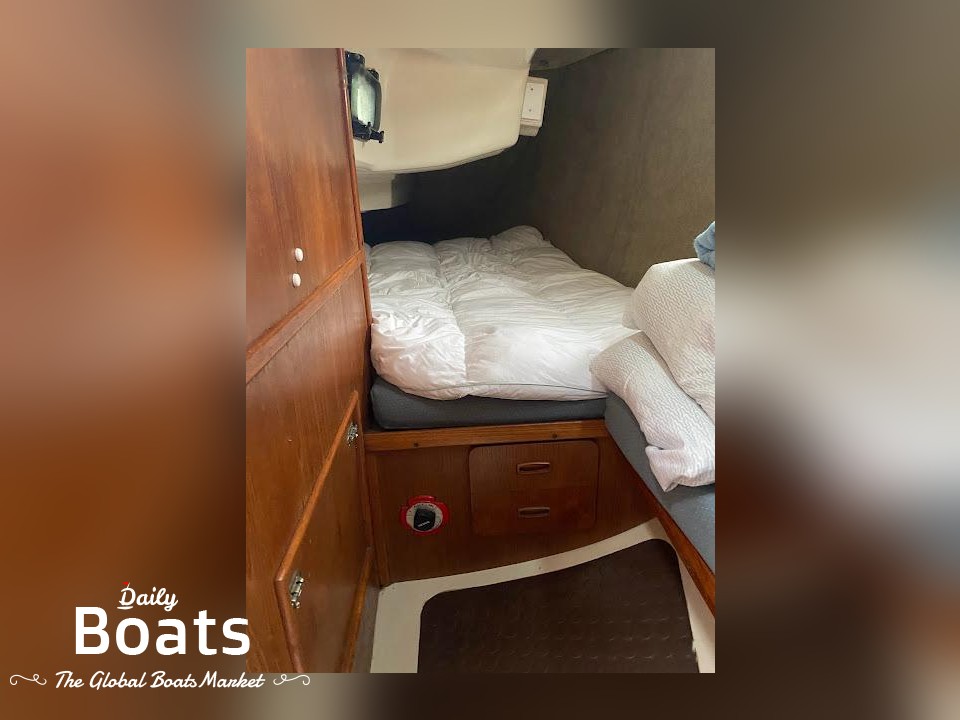 1988 Hunter 333 for sale. View price, photos and Buy 1988 Hunter 333 ...