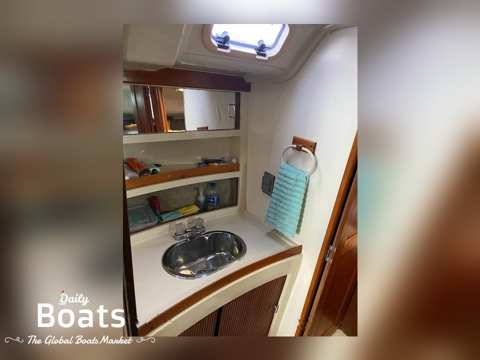 1988 Hunter 333 for sale. View price, photos and Buy 1988 Hunter 333 ...