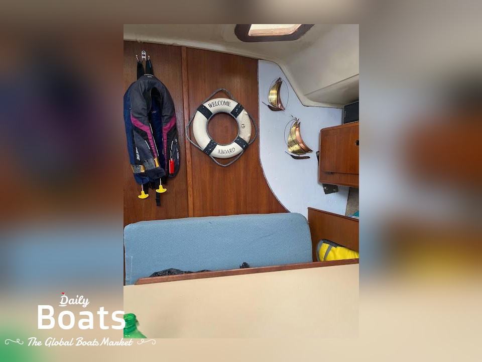 1988 Hunter 333 for sale. View price, photos and Buy 1988 Hunter 333 ...