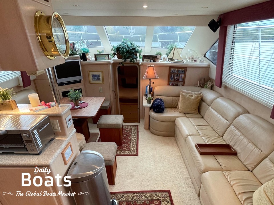 1999 Carver 504 Cockpit Motor Yacht for sale. View price, photos and ...