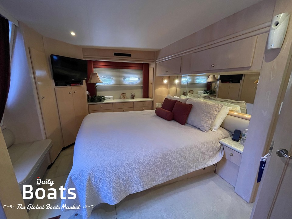 1999 Carver 504 Cockpit Motor Yacht for sale. View price, photos and ...