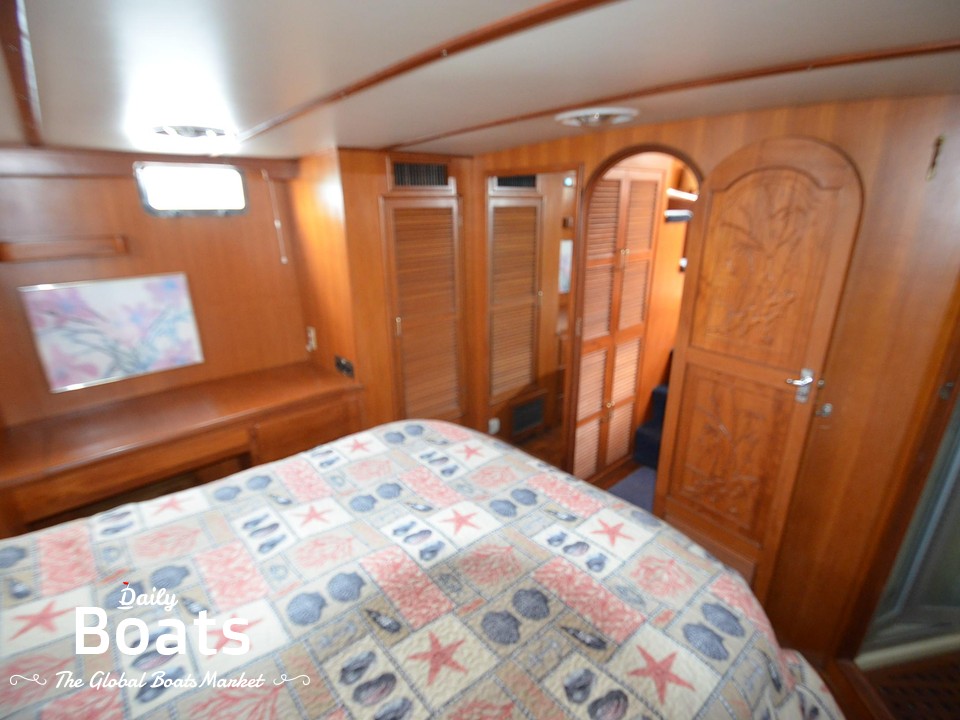 1988 CHB 42 Sundeck for sale. View price, photos and Buy 1988 CHB 42 ...