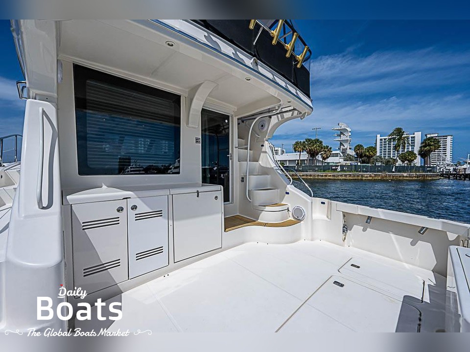 2005 Silverton 48 Convertible for sale. View price, photos and Buy 2005 ...