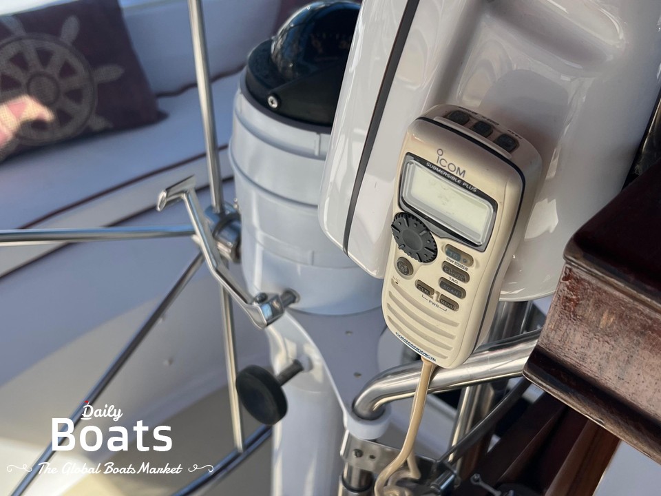 1992 Hunter 42 Passage for sale. View price, photos and Buy 1992 Hunter ...