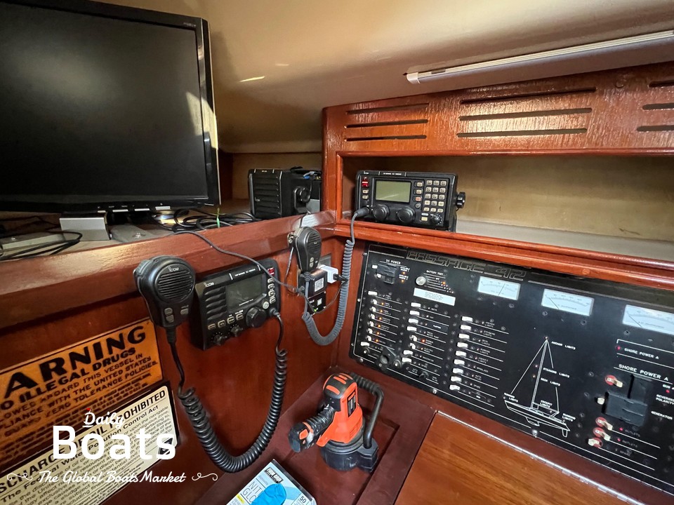 1992 Hunter 42 Passage for sale. View price, photos and Buy 1992 Hunter ...