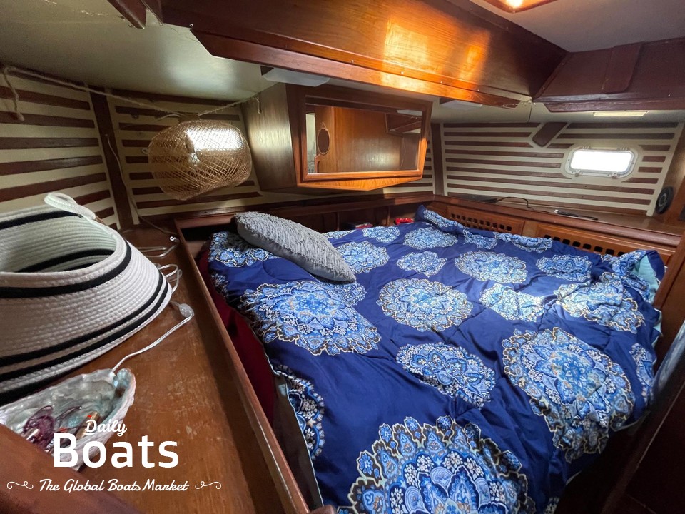 1981 Endeavour Center Cockpit Ketch for sale. View price, photos and ...