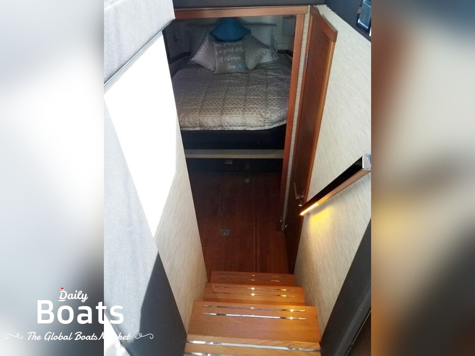 2017 Tiara Yachts C44 Coupe на продажу. Посмотреть цену, фотографии и ...